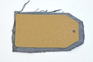 How To Make An Upcycled Denim Gift Tag - Pillar Box Blue