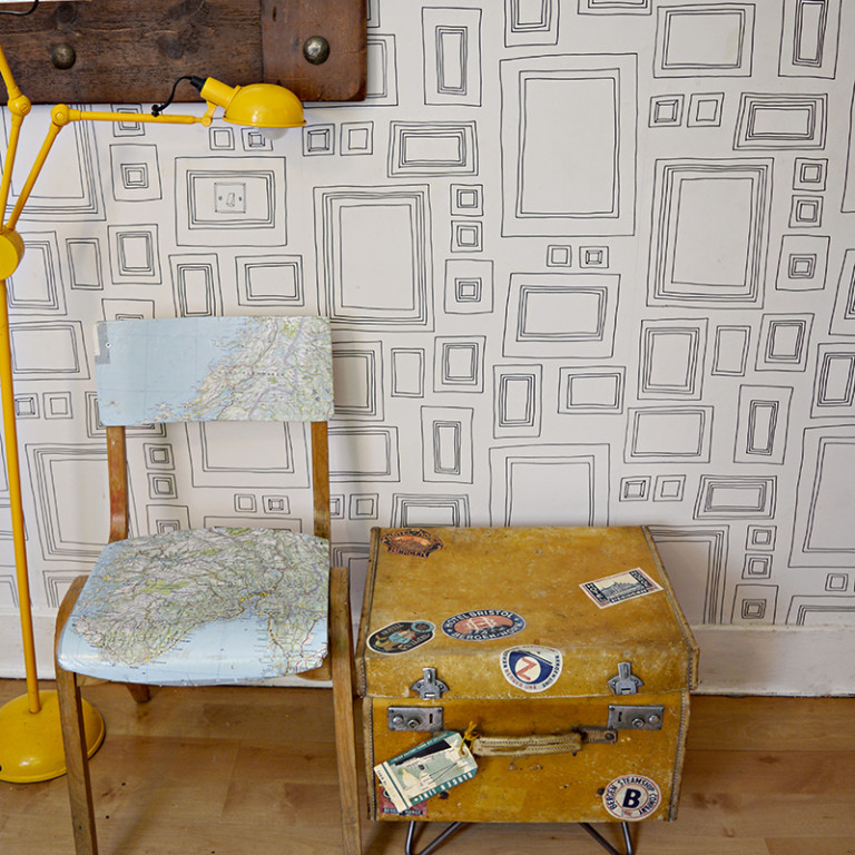 How to Make Personalized Map Chairs - Pillar Box Blue