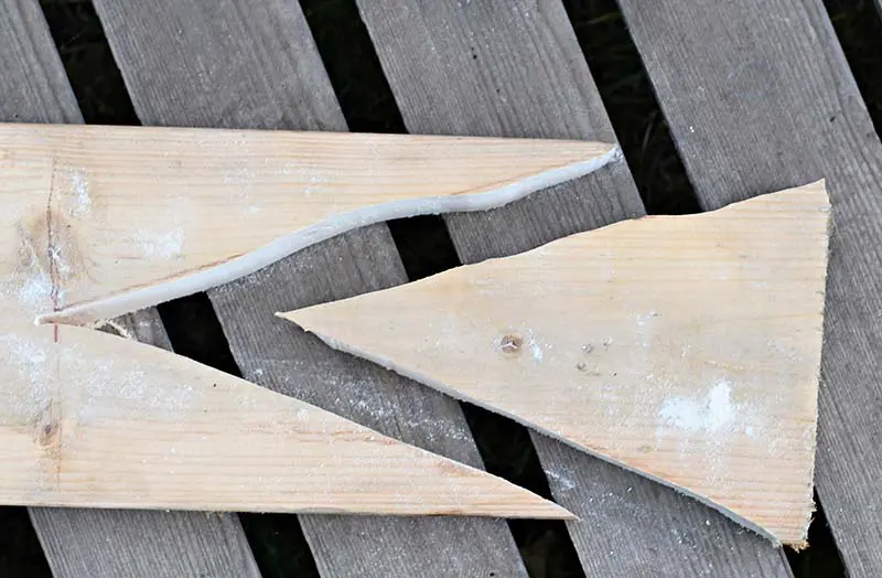 How To Make Unique Repurposed Wood Map Ornaments - Pillar Box Blue