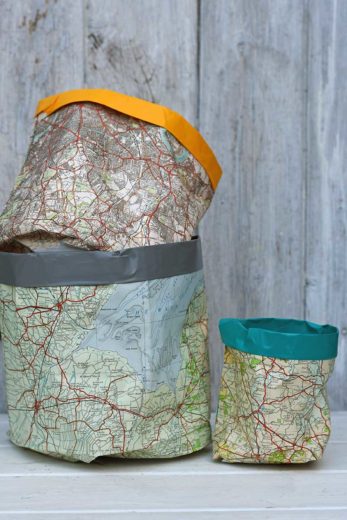 10 Minutes DIY Road Map Plant Pot Covers - Pillar Box Blue