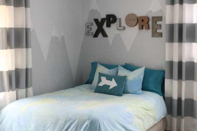 Breathtaking Mountain Crafts and DIYs For Your Home - Pillar Box Blue