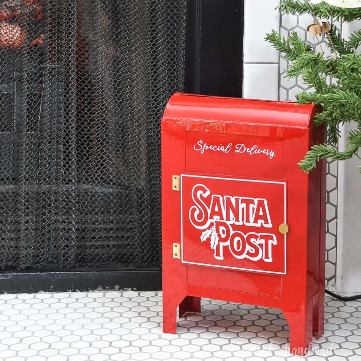 27 Easy Repurposed Cardboard Christmas Crafts - Pillar Box Blue