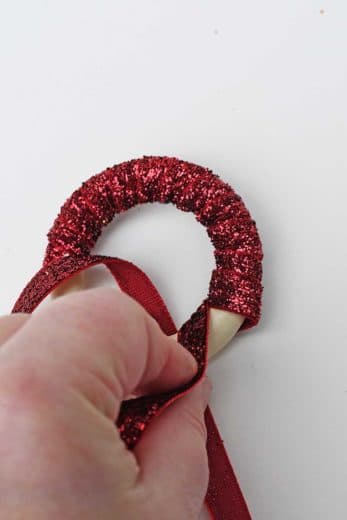 DIY Napkin Rings With Ribbon For The Festive Season - Pillar Box Blue