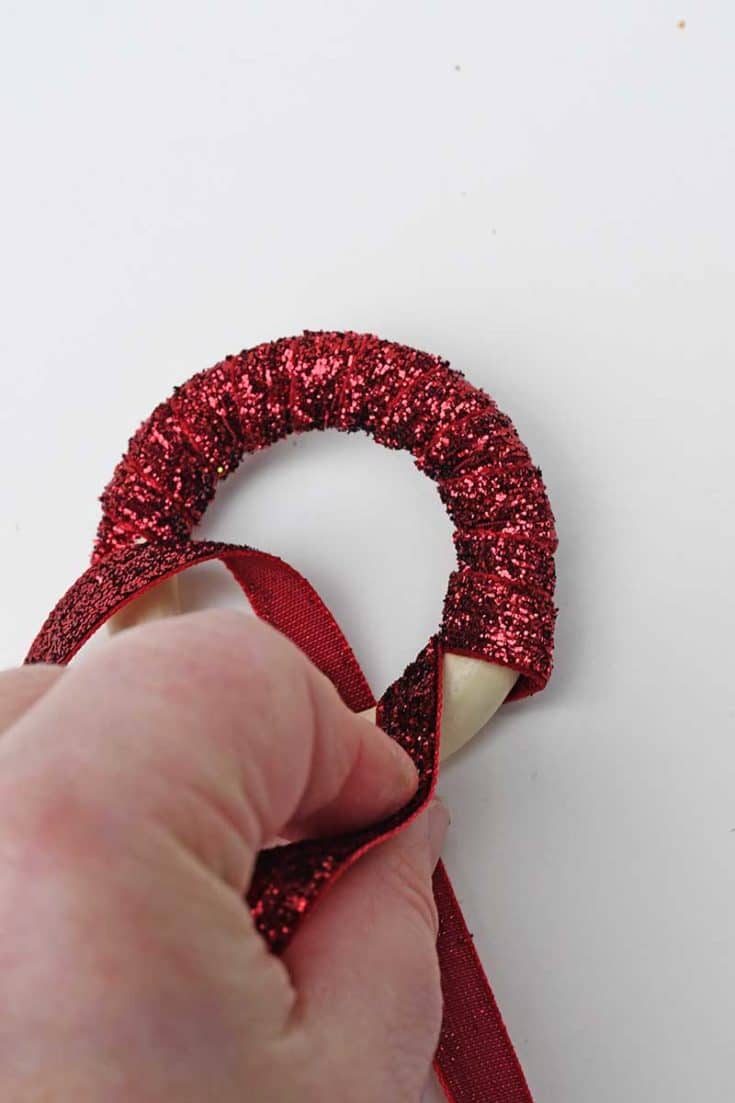 DIY Napkin Rings With Ribbon For The Festive Season - Pillar Box Blue