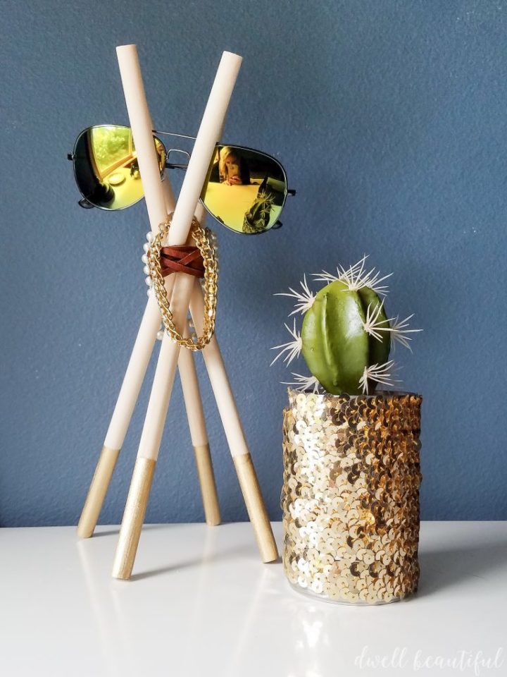 The Best Tin Can Christmas Crafts For The Holiday Season - Pillar Box Blue