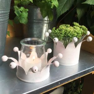 The Best Tin Can Christmas Crafts For The Holiday Season - Pillar Box Blue