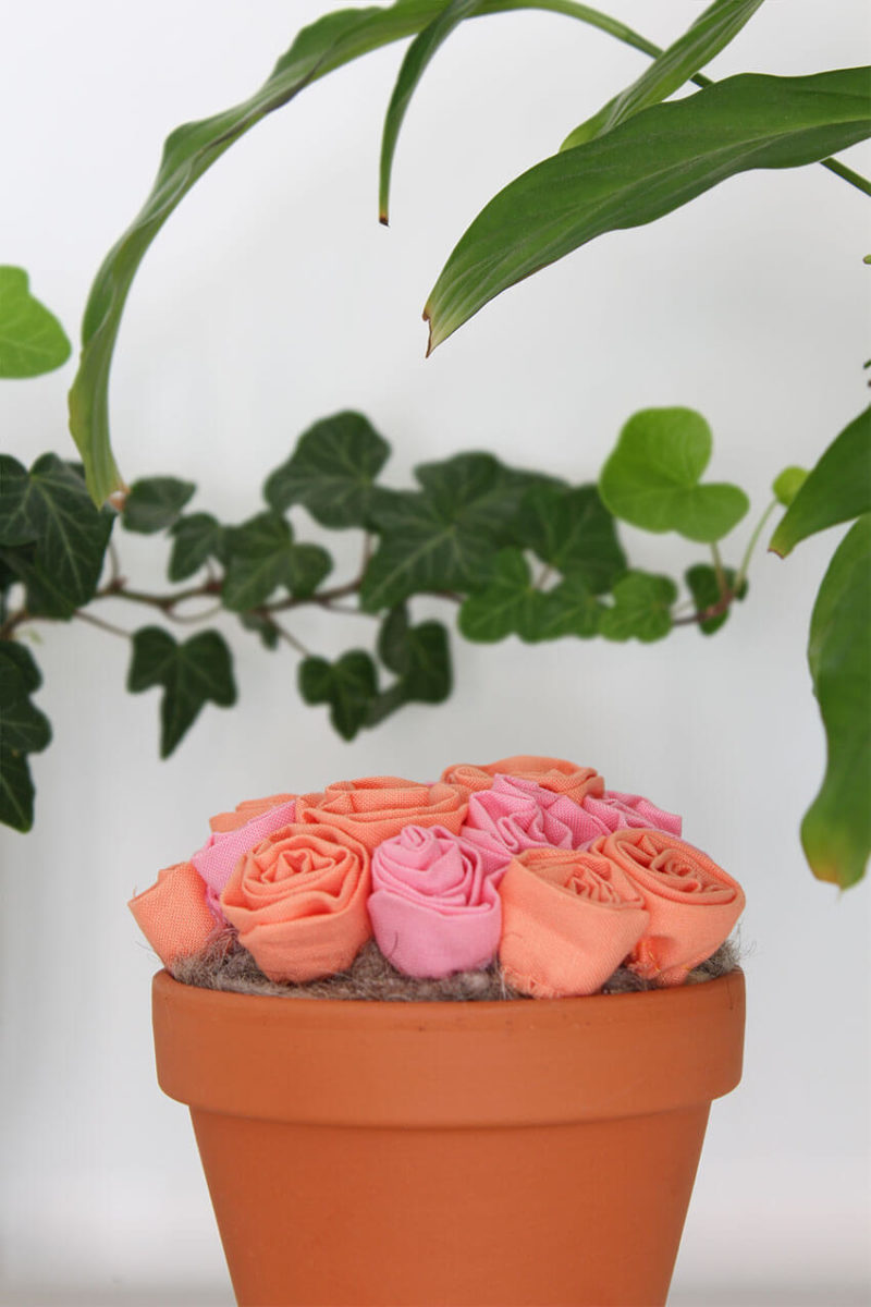 33 Fabulous Handmade Fabric Flower Tutorials You will Want To Make ...