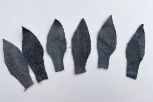 A Free Fabric Flower Pattern for Stunning Poppy Seed heads - Pillar Box ...