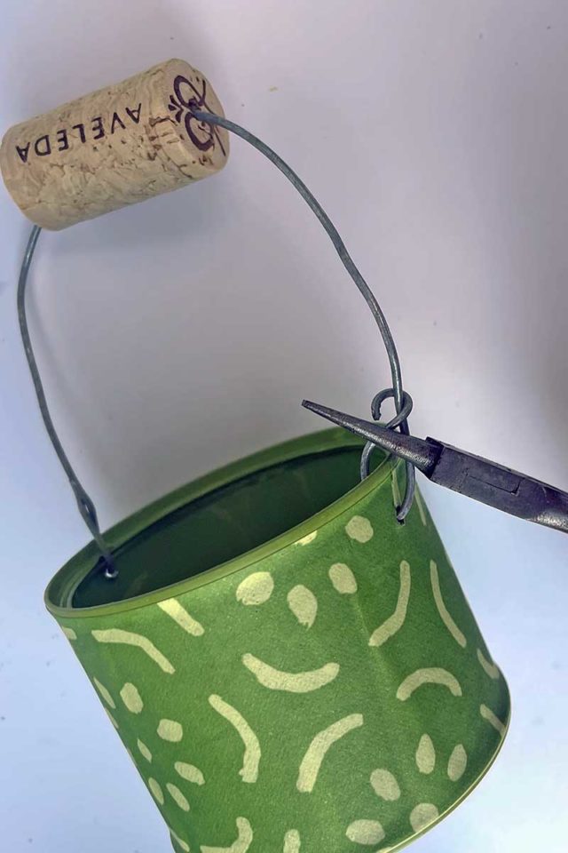 How To Make Cute Upcycled Easter Baskets From Tin Cans - Pillar Box Blue