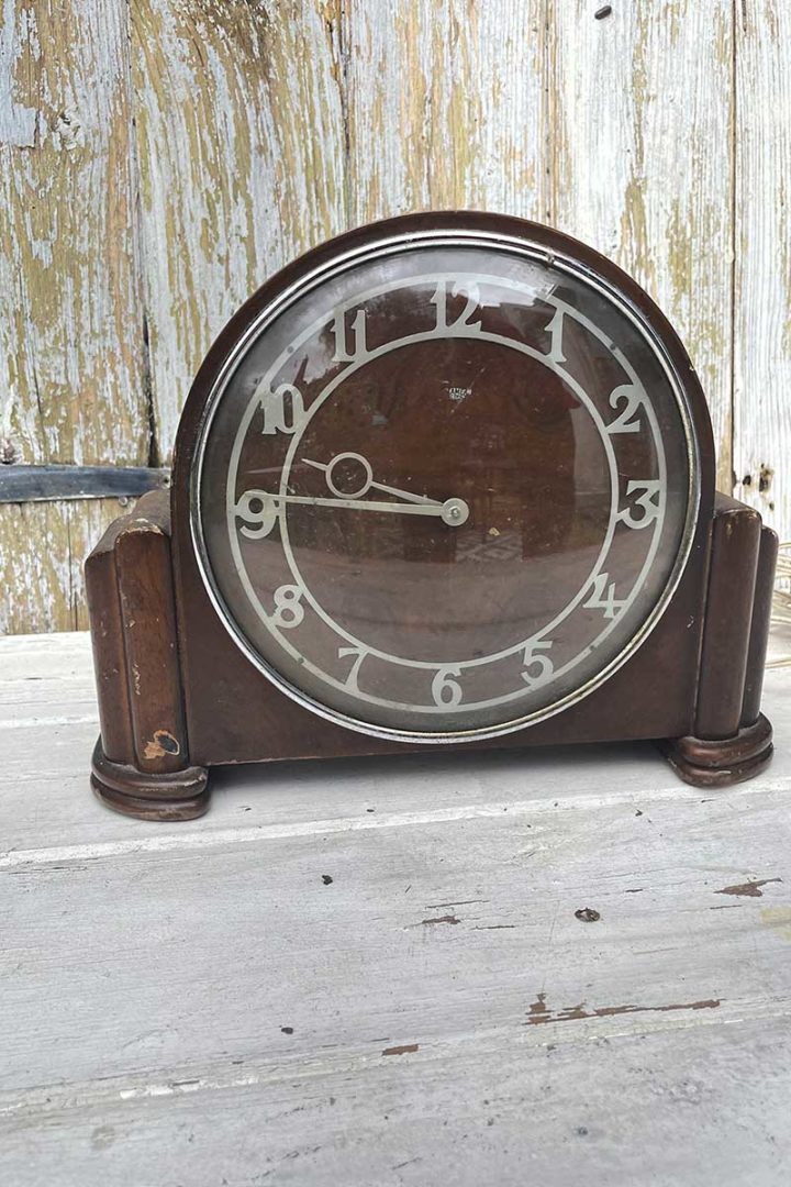 How To Turn An Upcycled Clock Into A Stunning Mantle Piece - Pillar Box ...
