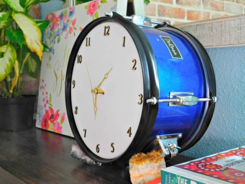 26 Unique DIY Upcycled Clocks You'll Want In Your Home - Pillar Box Blue