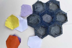 DIY Free Mug Rug Pattern -You Will Want To Make - Pillar Box Blue