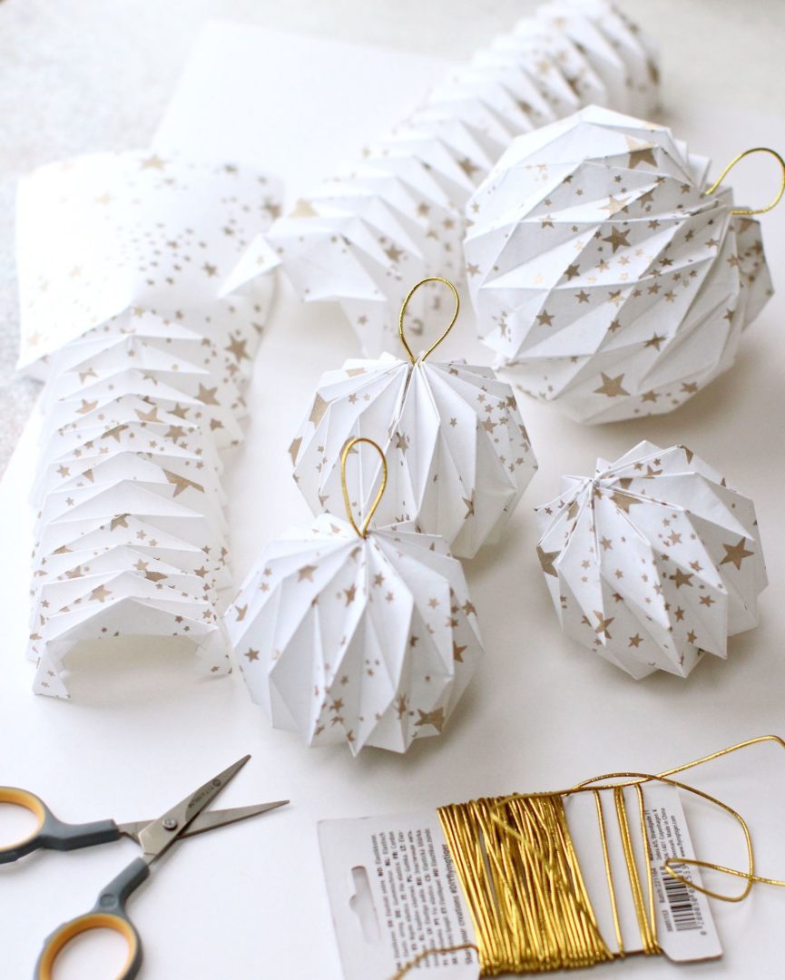 45 Christmas Paper Craft Ideas: Fantastic DIYs for the Holiday Season ...