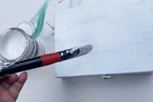 How to Paint A Wooden Box with a Splash of Colour and Abstract Design ...