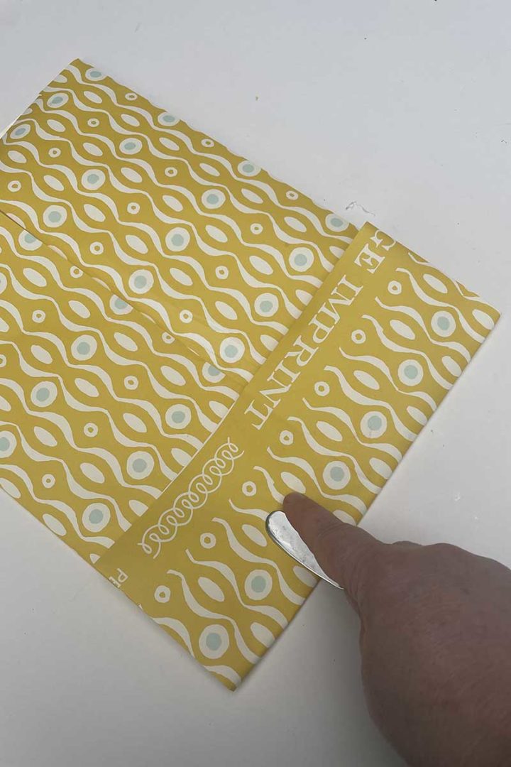 How to Make a Bag Out of Wrapping Paper The Easy Way - Pillar Box Blue