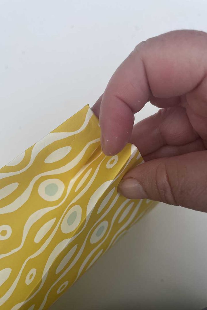 How to Make a Bag Out of Wrapping Paper The Easy Way - Pillar Box Blue