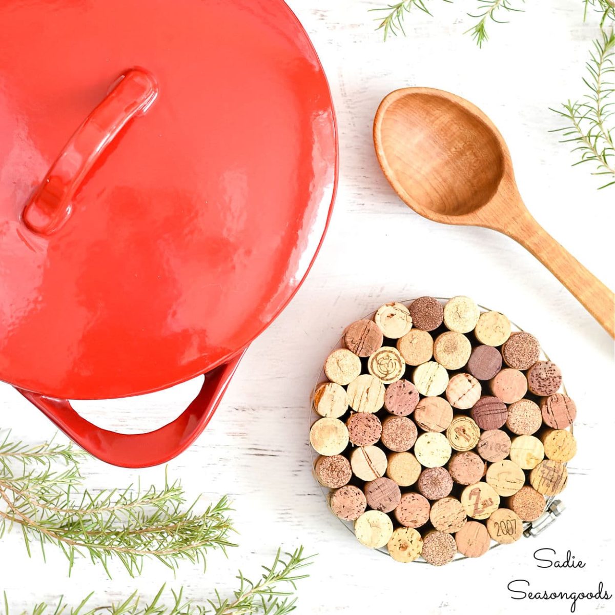 50 DIY Wine Cork Crafts: Ideas for Upcycling Leftover Corks - Pillar ...