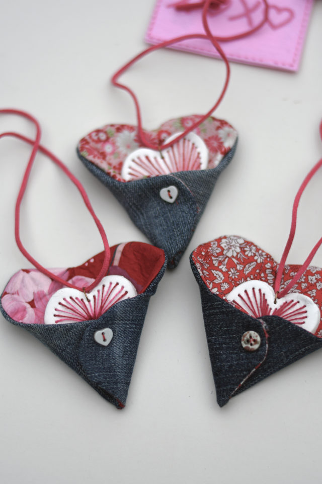 Easy Valentine Sewing Project: Scrap Fabric Heart Pockets - Pillar Box Blue